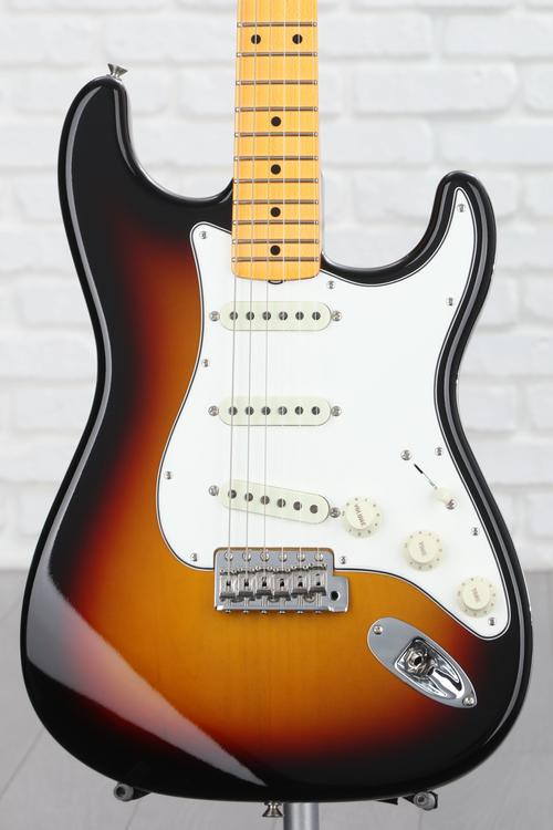 Fender Custom Shop 1962 Vintage Custom Stratocaster - 3-Color Sunburst ...