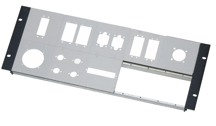 Middle Atlantic Products FK4 4U UCP Frame Kit | Sweetwater