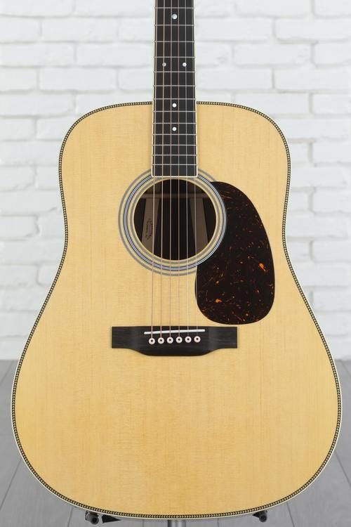 Acoustic Guitar High Resolution