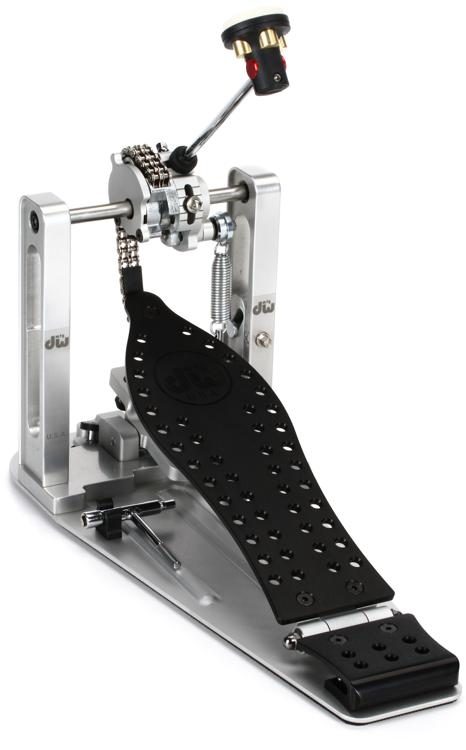 DW DWCPMCDBK MCD Machined Chain Drive Single Bass Drum Pedal - Graphite | Sweetwater