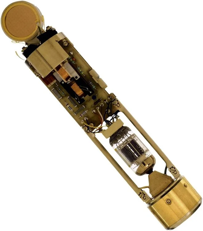 AKG C12 VR Large-diaphragm Tube Condenser Microphone | Sweetwater