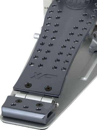 DW DWCPMCD2XF MCD Machined Chain Drive Double Bass Drum Pedal with Extended Footboard - Polished ...