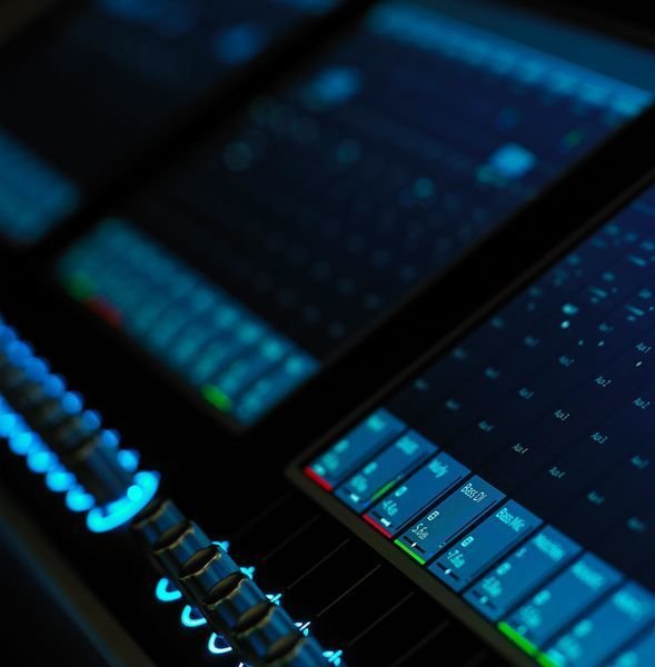 DiGiCo S31 48-channel Digital Mixing Console | Sweetwater