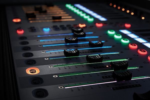 Soundcraft Vi1000 96-channel Digital Mixer | Sweetwater