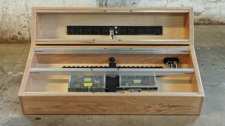 Pittsburgh Modular Structure 372 Eurorack Case with Power Supply ...