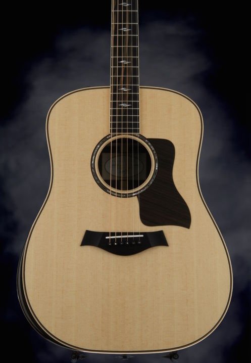 Taylor 810e Dreadnaught Deluxe - Natural Sitka Spruce Top | Sweetwater