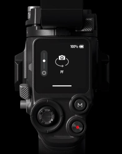 DJI RS 4 Gimbal Stabilizer Combo | Sweetwater