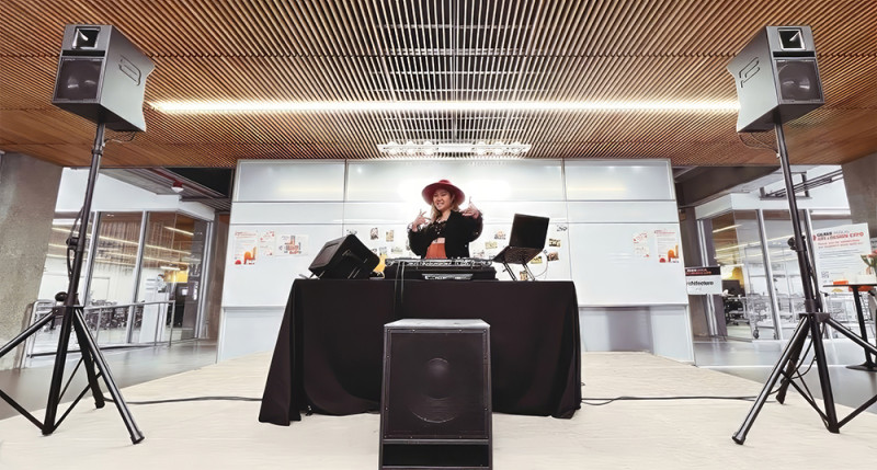 BASSBOSS | Sweetwater