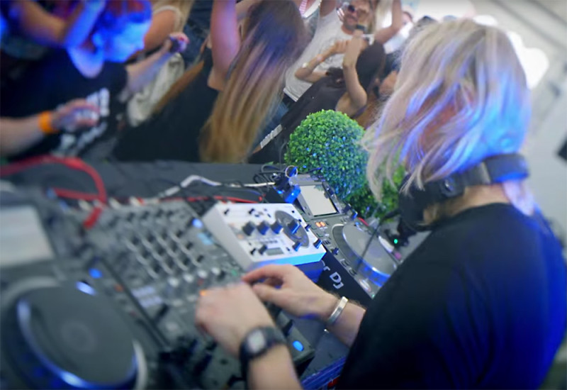 Pioneer DJ | Sweetwater