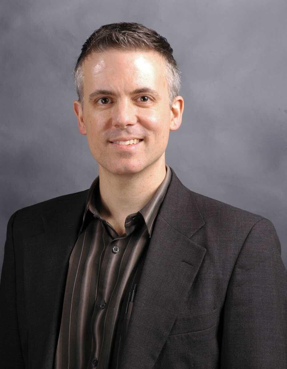 Sweetwater Hires a Dozen New Employees, Nine to Its Sales Force