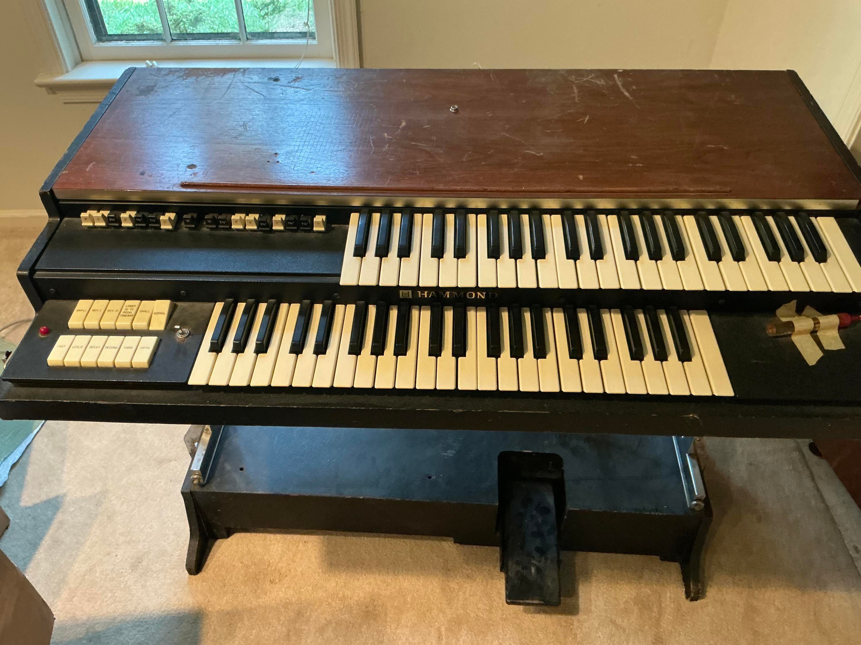 Used Hammond “Porta-B” Organ - Sweetwater's Gear Exchange