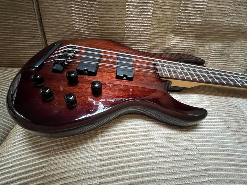Used Galveston 12-String Bass - Sweetwater's Gear Exchange