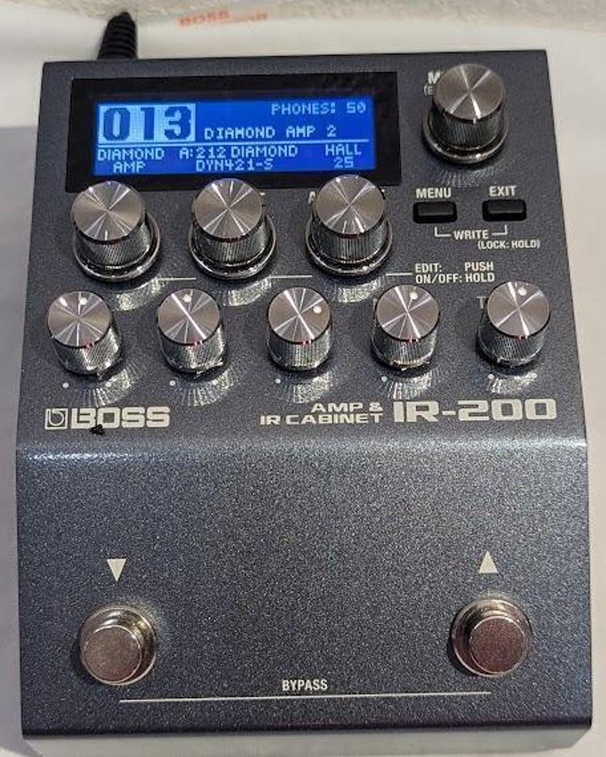 Used Boss IR-200 Amp and IR Cabinet - Sweetwater's Gear Exchange
