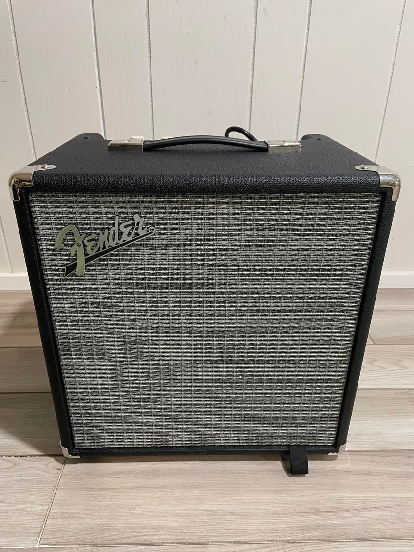 Used Fender Rumble 25 1x8" 25-watt Bass Combo Amp | Sweetwater Gear ...