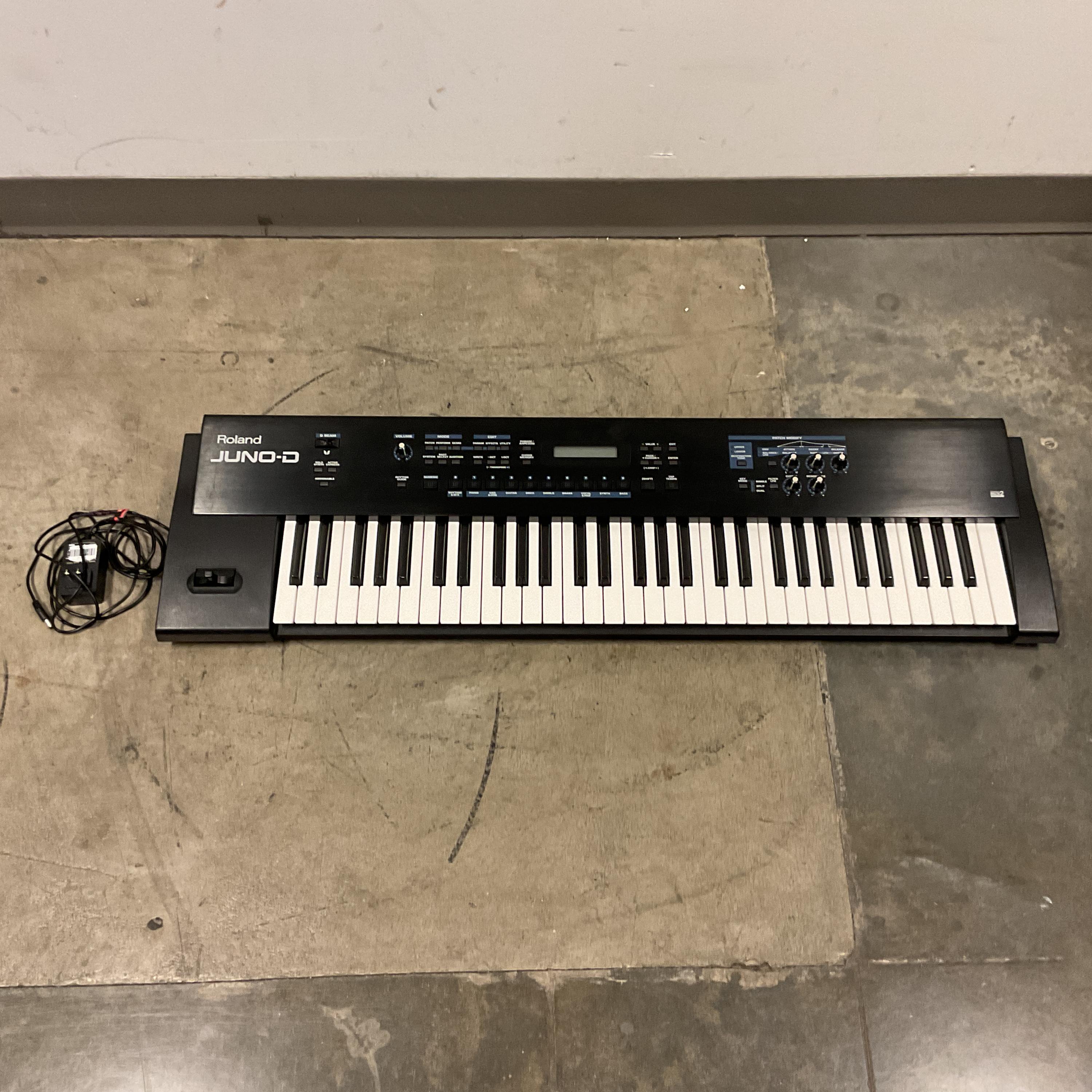 Used Roland 61-Key Synthesizer - Sweetwater's Gear Exchange