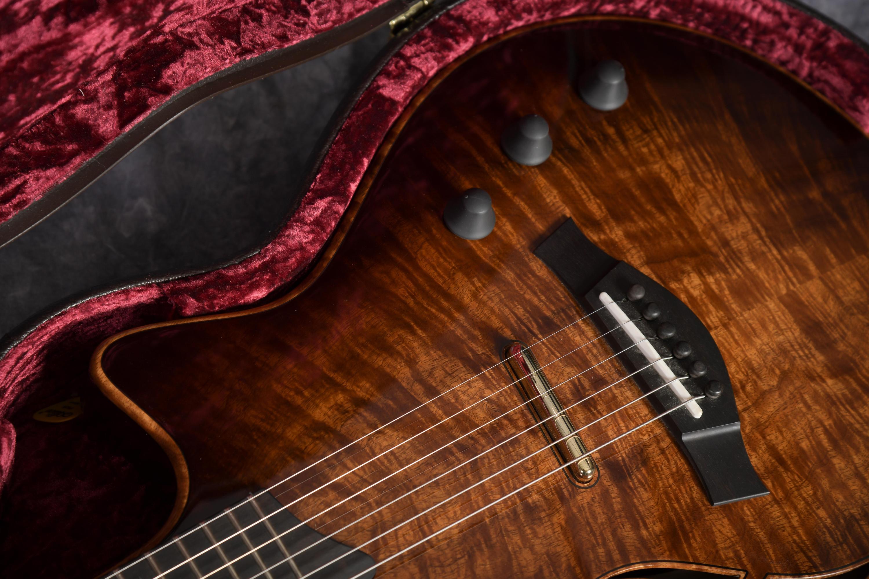 Used Taylor T5z Custom Koa - Sweetwater's Gear Exchange