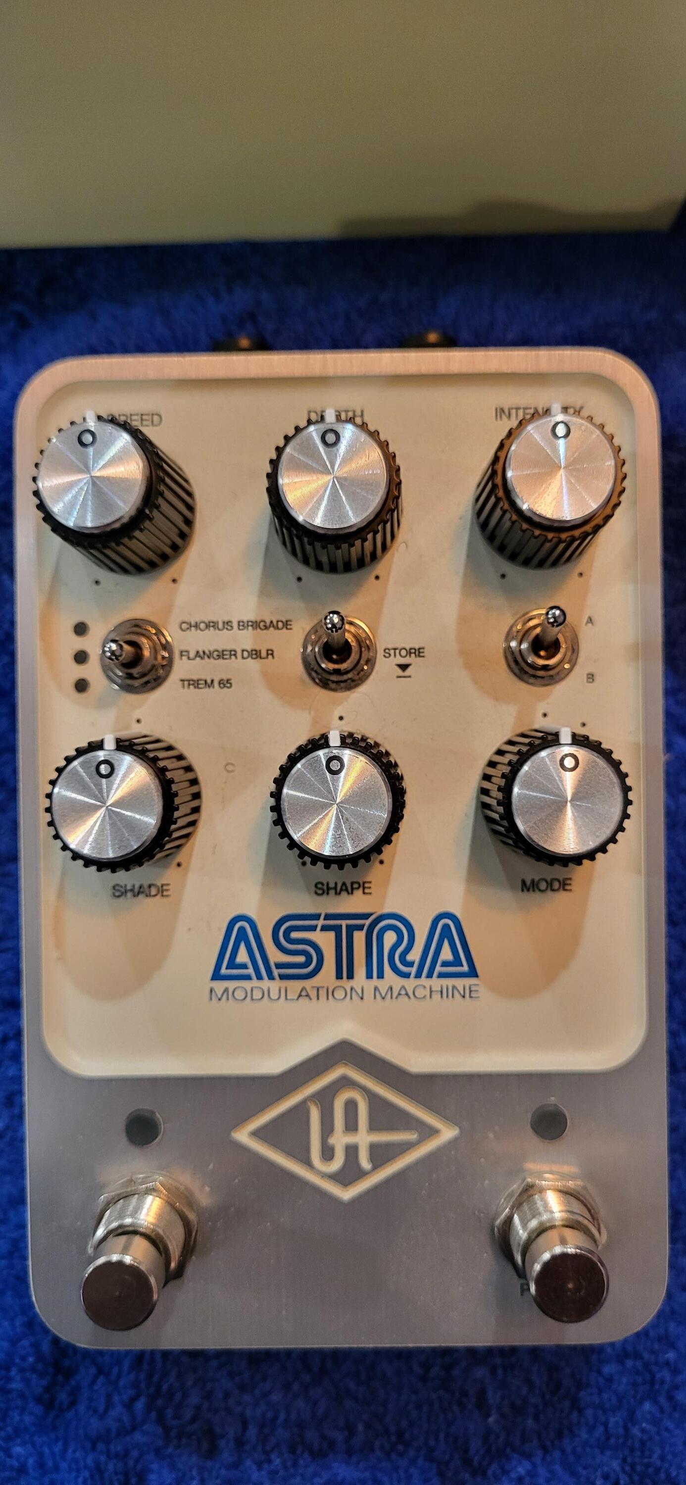 Used Universal Audio UAFX Astra - Sweetwater's Gear Exchange