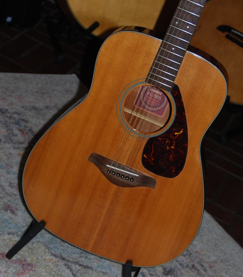 Used Yamaha FG700S w/solid top - - Sweetwater's Gear Exchange