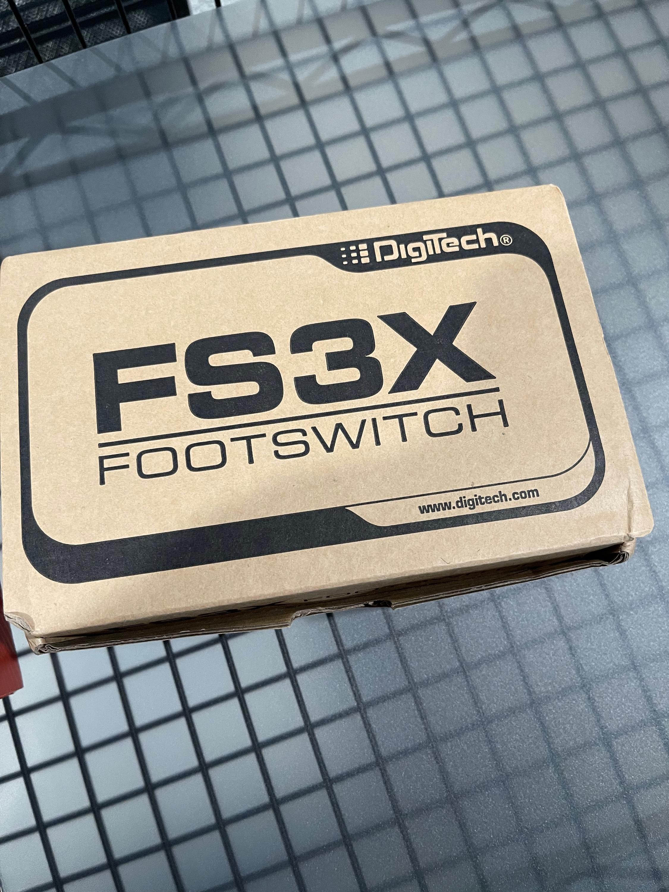 Used Digitech FS3X 3-button Foot - Sweetwater's Gear Exchange