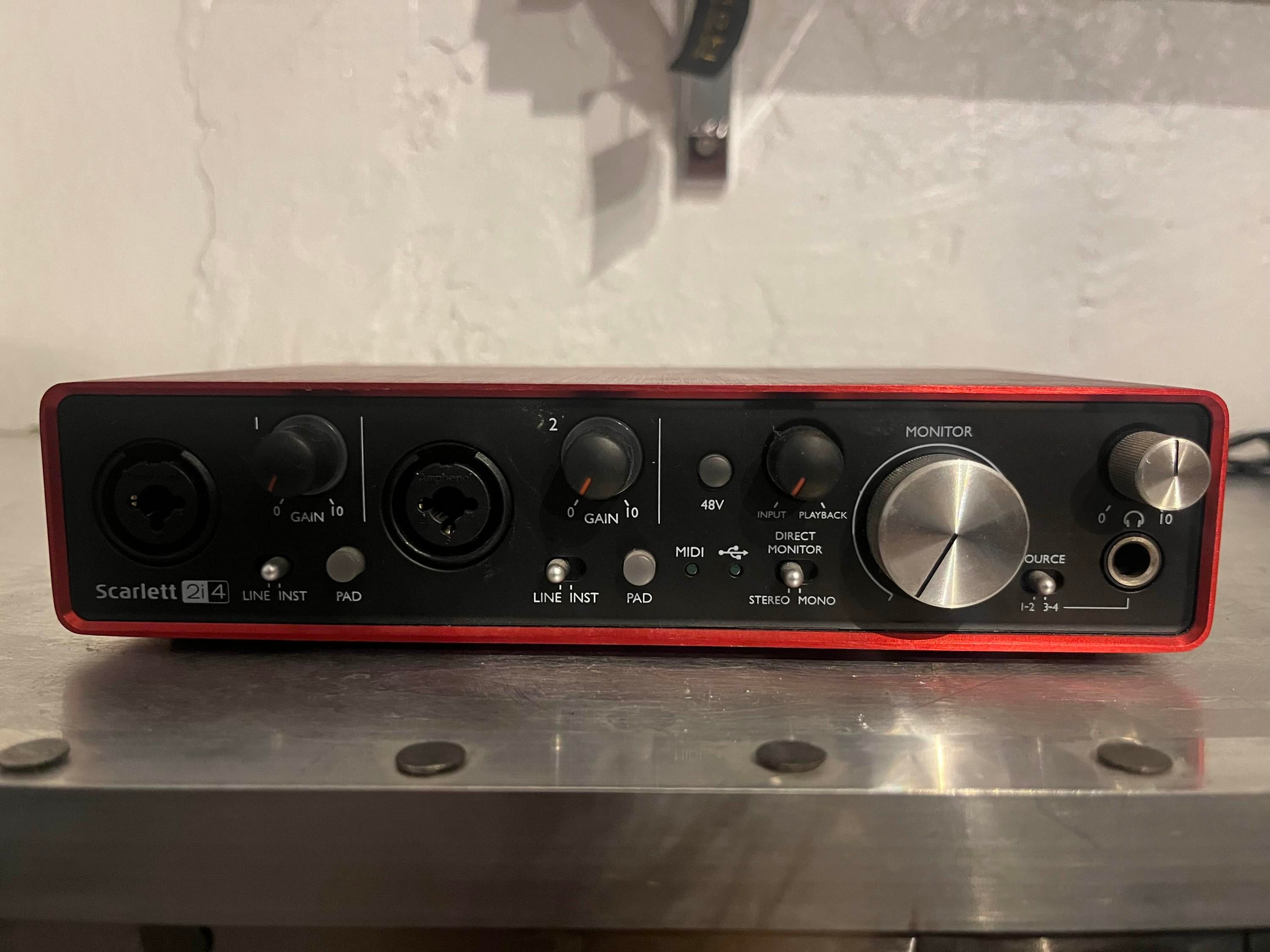 Used Focusrite Scarlett 2i4 USB - Sweetwater's Gear Exchange