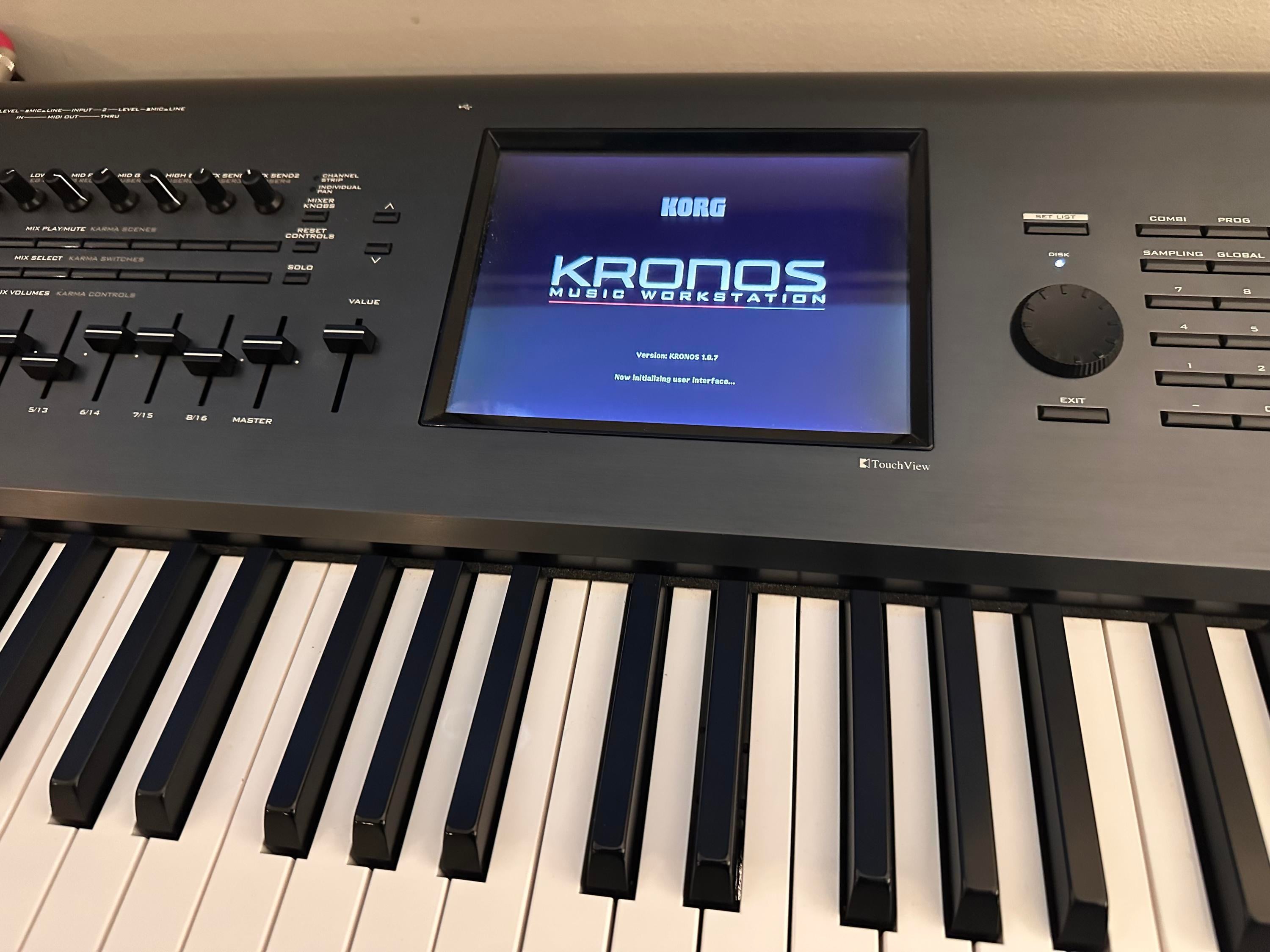 Used Korg Kronos 88-key Music - Sweetwater's Gear Exchange