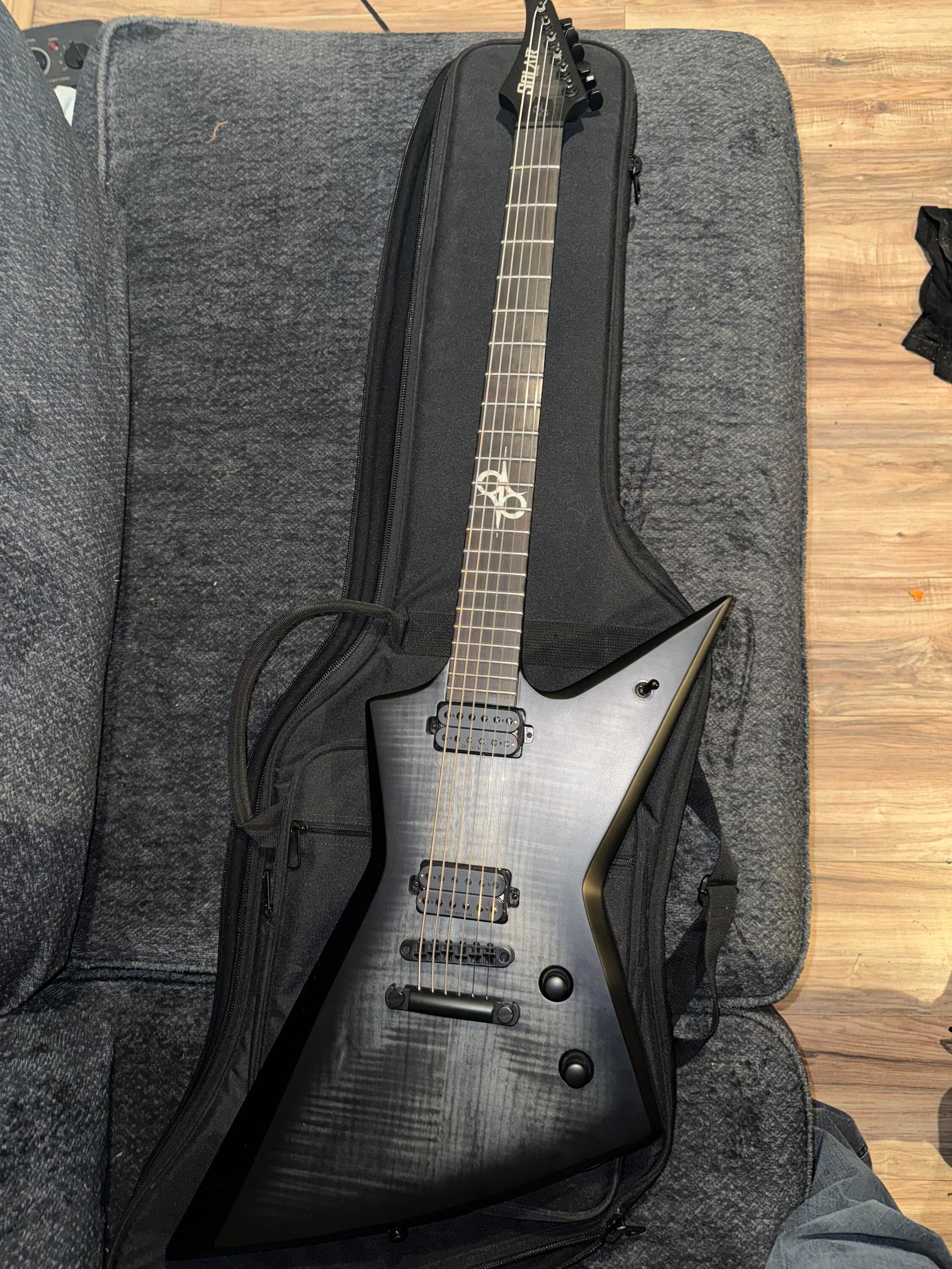 Used Solar Guitars E2.6 baritone - Sweetwater's Gear Exchange
