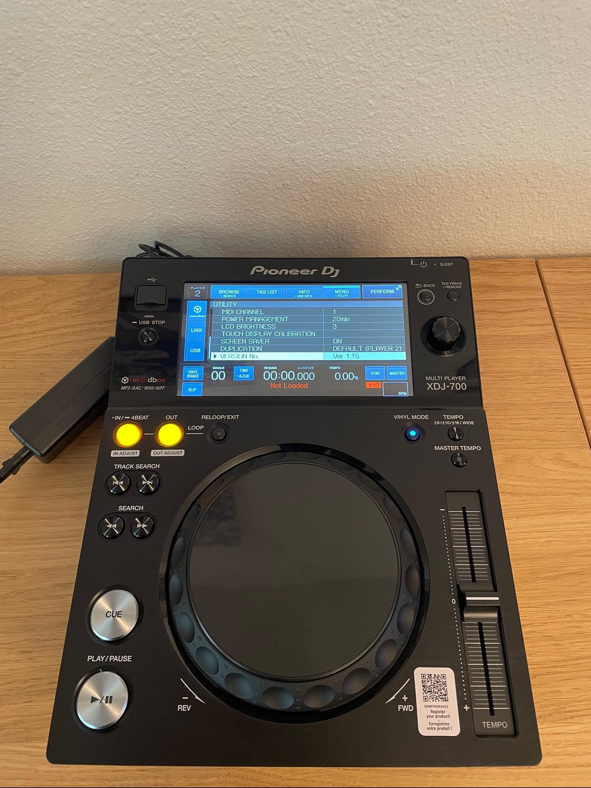 Used Pioneer DJ XDJ-700 Compact DJ - Sweetwater's Gear Exchange
