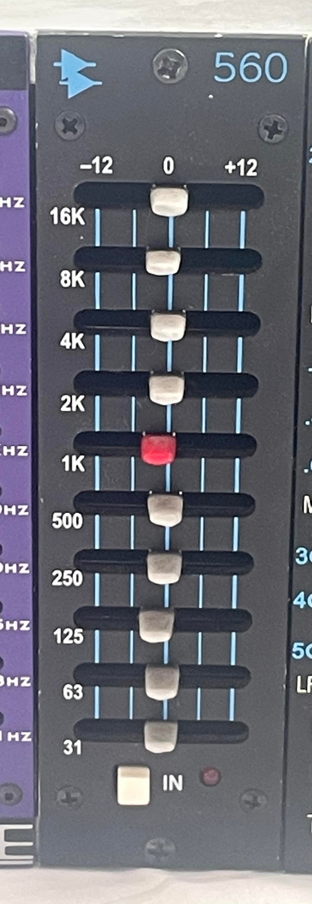 Used API 560 500 Series Graphic - Sweetwater's Gear Exchange