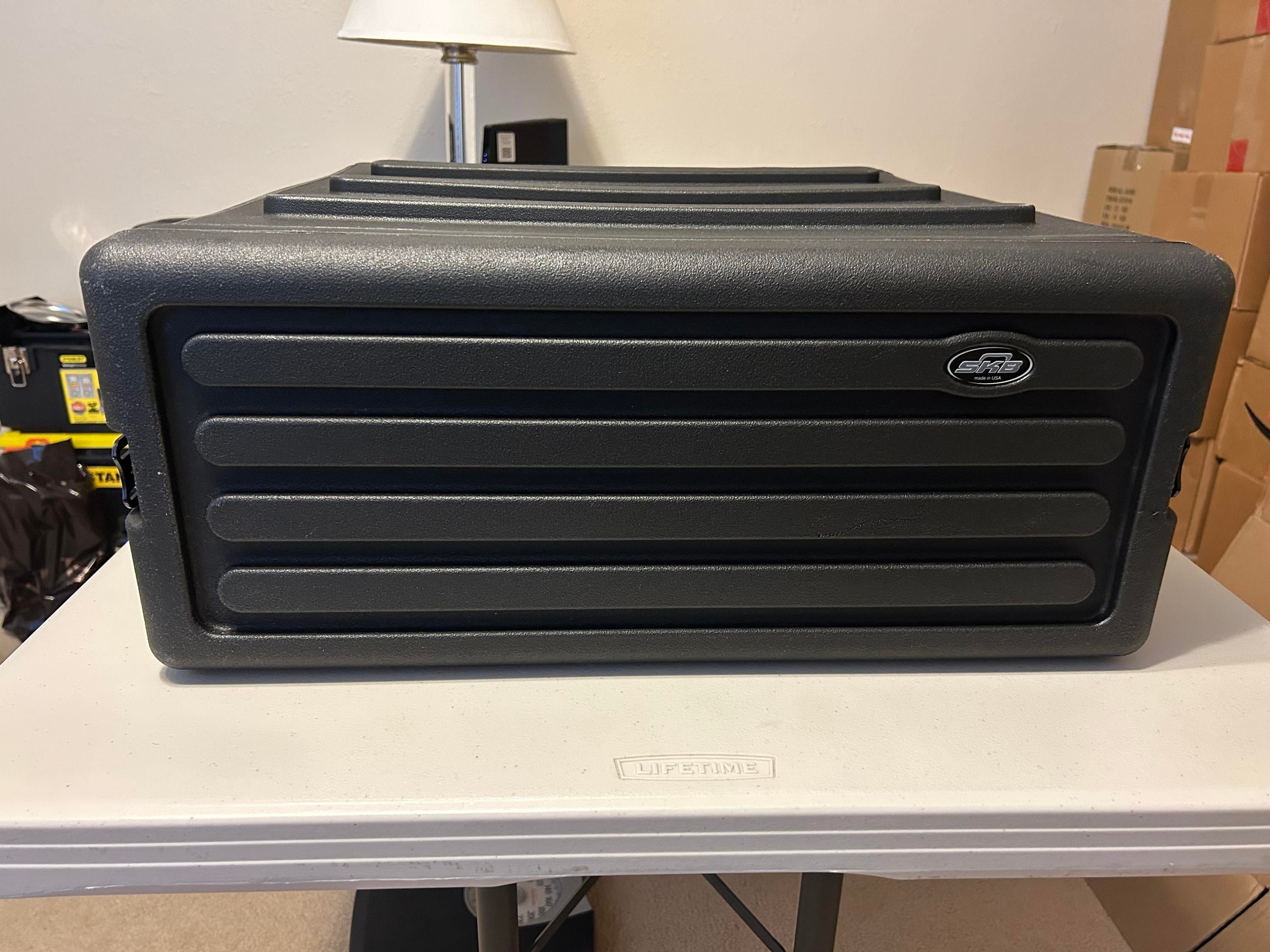 Used SKB 4U Roto Rack - Sweetwater's Gear Exchange