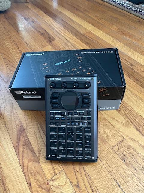 Used Roland SP-404MKII Linear Wave - Sweetwater's Gear Exchange