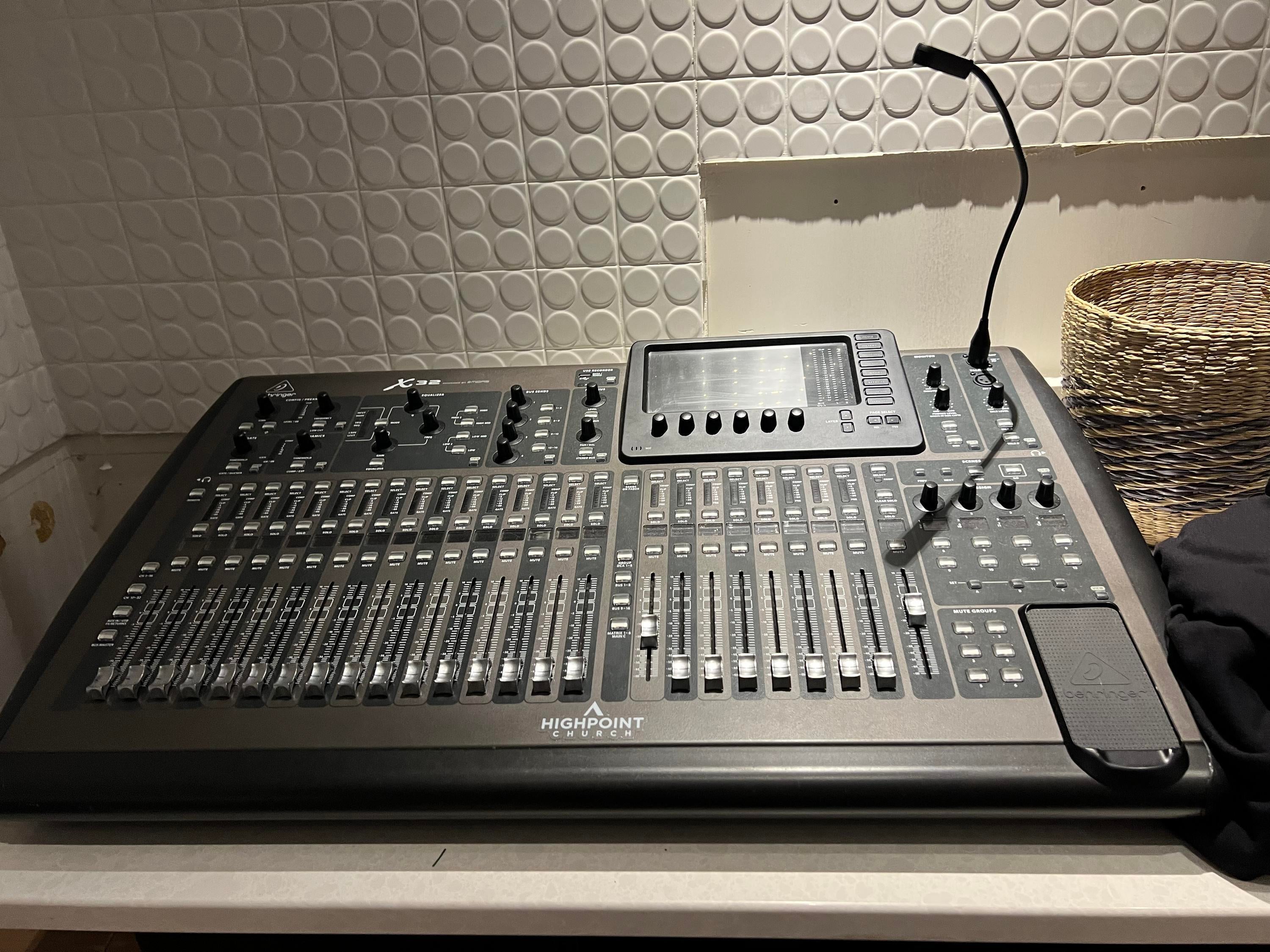 Used Behringer X32 40-Channel - Sweetwater's Gear Exchange