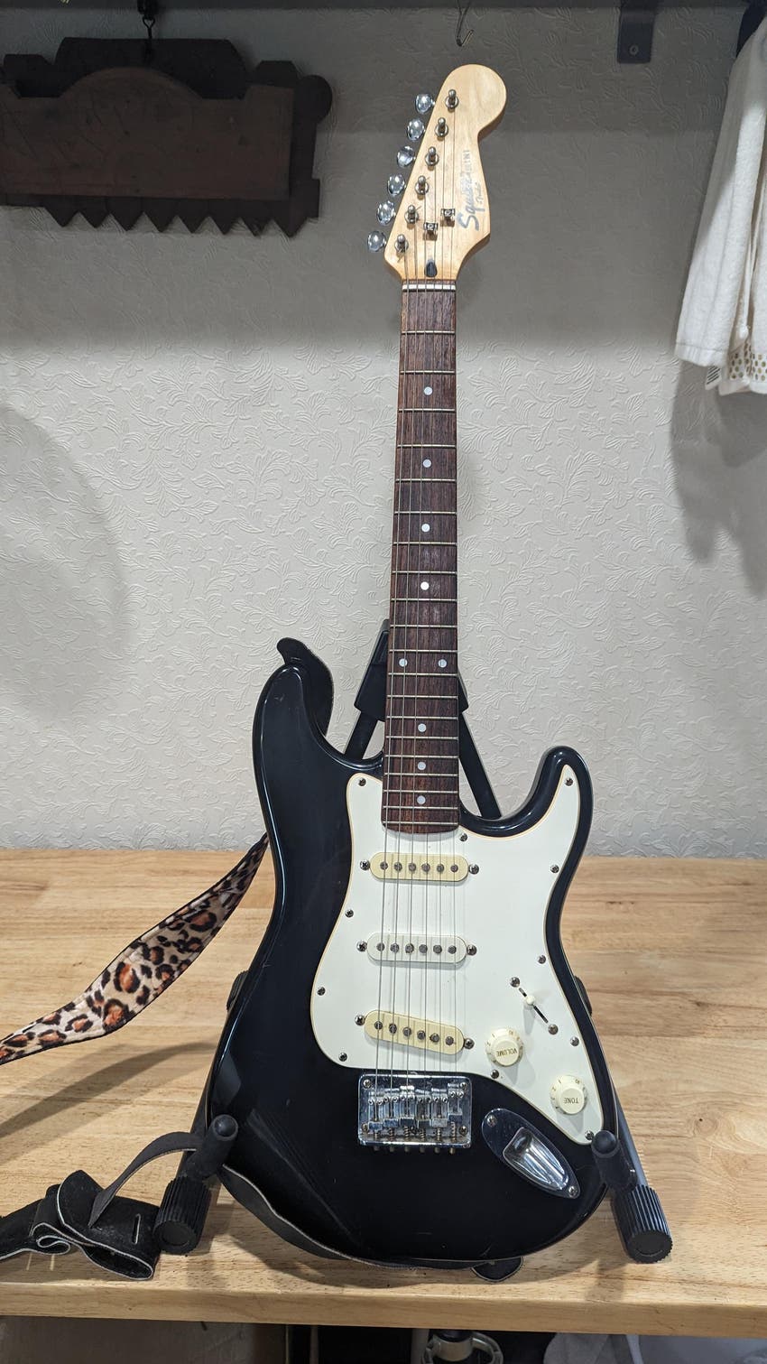 Used Squier Mini Stratocaster - Sweetwater's Gear Exchange