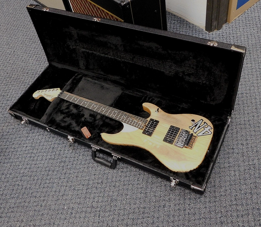 Used Washburn 2023 Washburn Nuno Bettencourt - Sweetwater's Gear Exchange