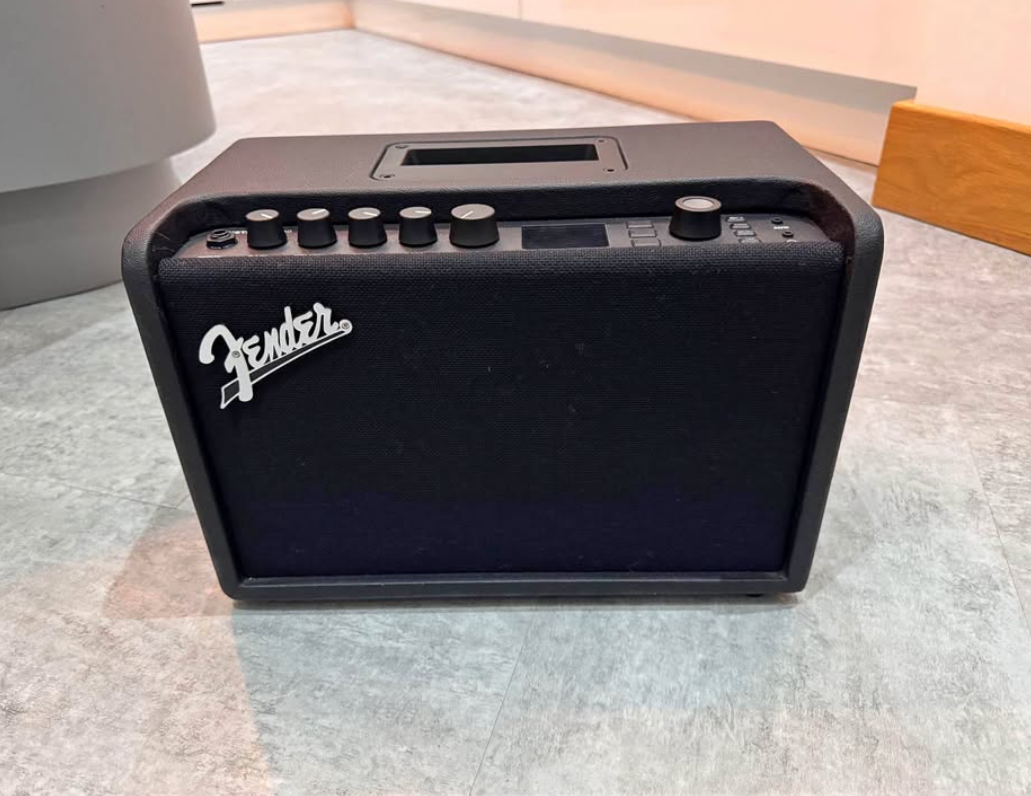 Used Fender GT40 Smart Guitar - Sweetwater's Gear Exchange