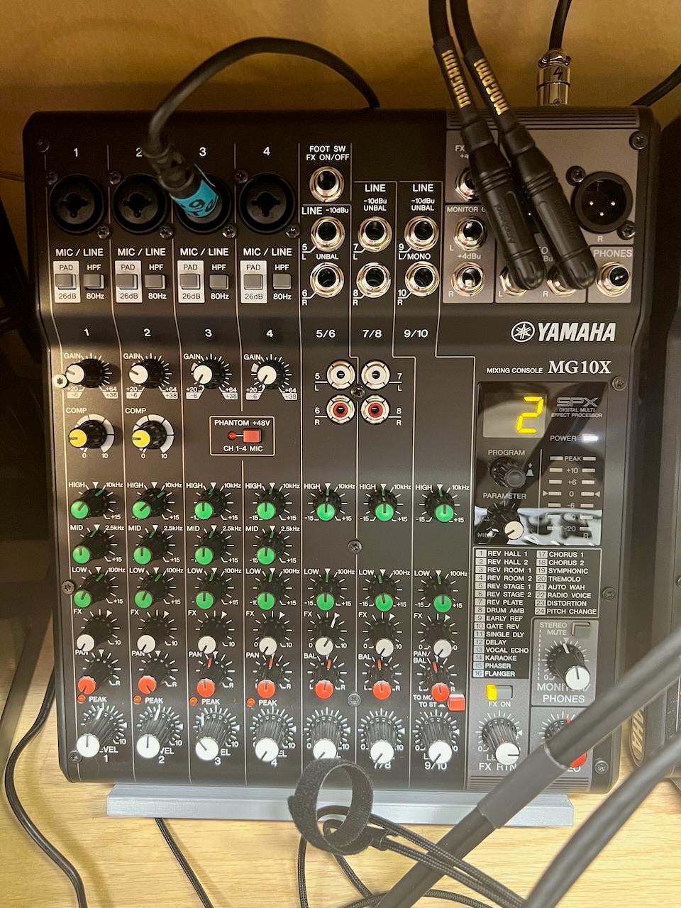 Used Yamaha MG10X CV 10-channel - Sweetwater's Gear Exchange