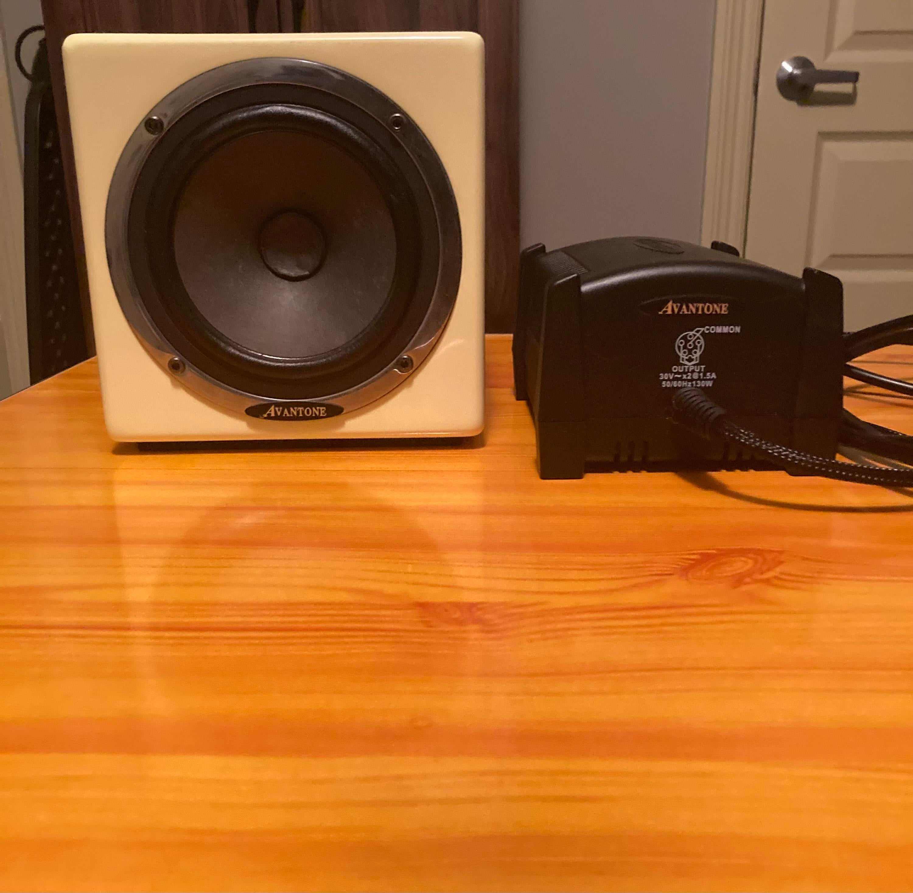 Used Avantone Pro Active MixCube - Sweetwater's Gear Exchange