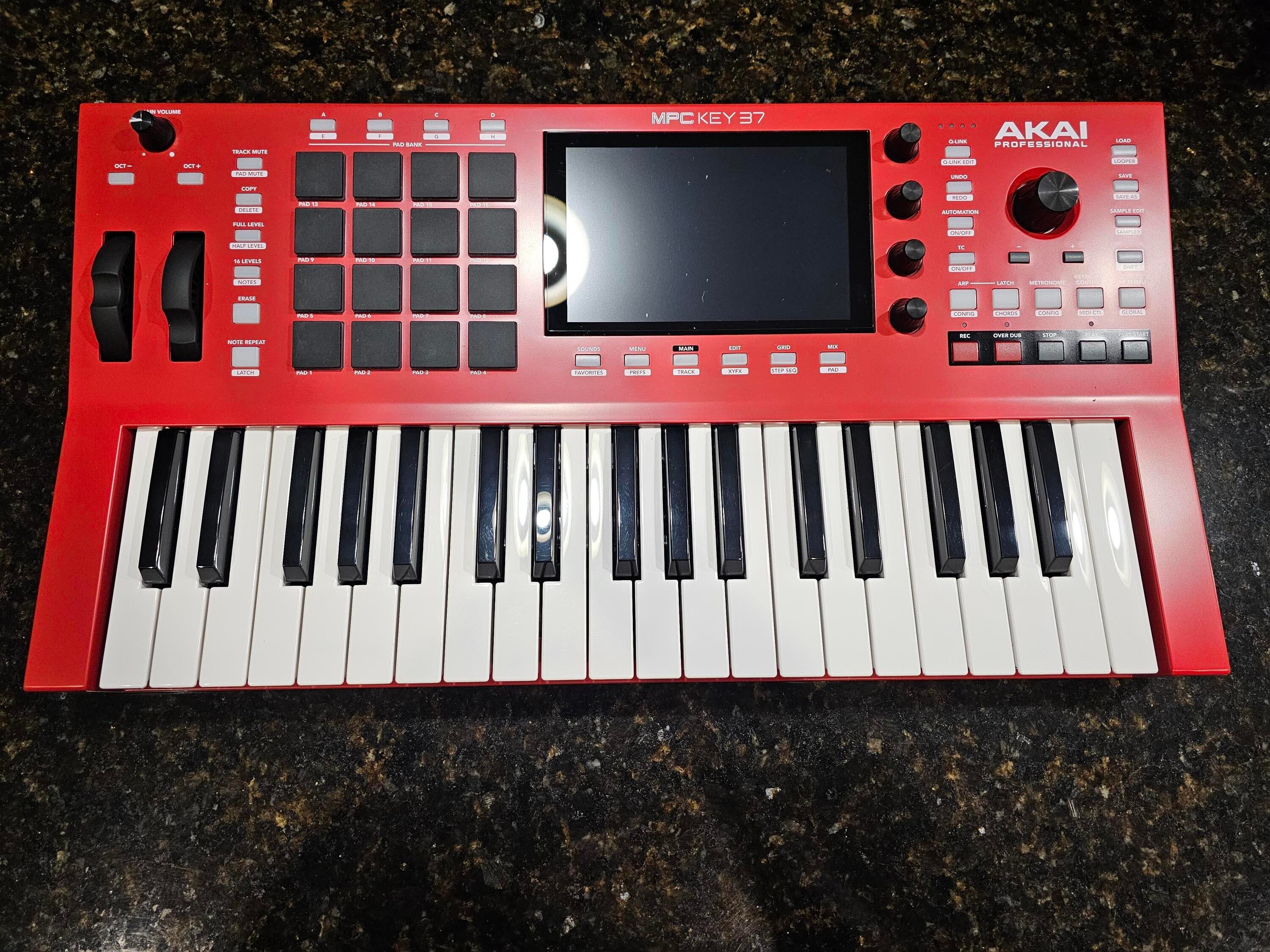 Used Akai Professional MPC Key 37 - Sweetwater's Gear Exchange