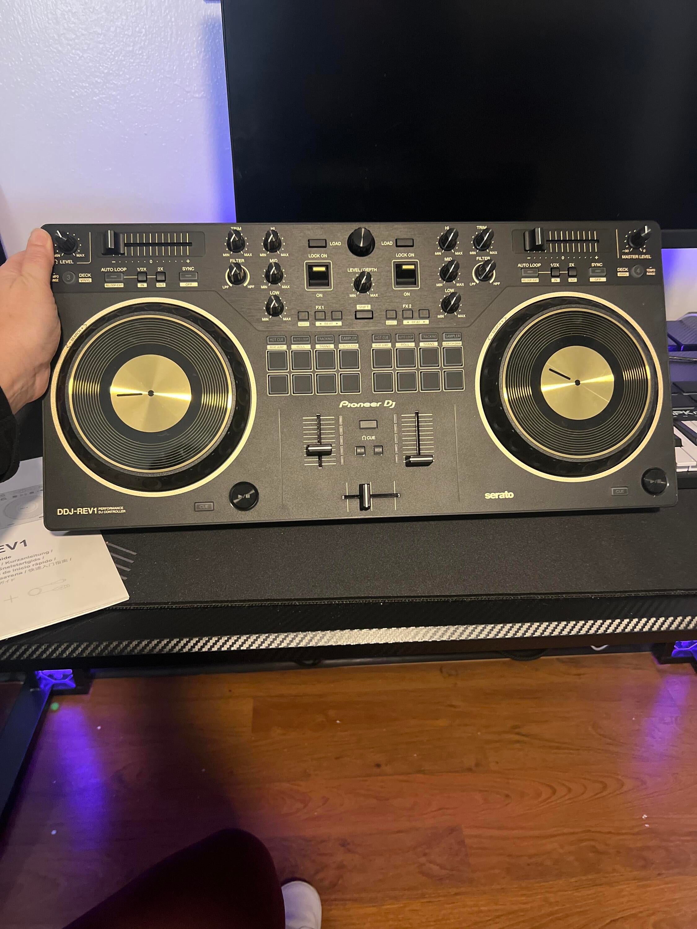 Used Pioneer DJ DDJ-REV1 2-deck - Sweetwater's Gear Exchange