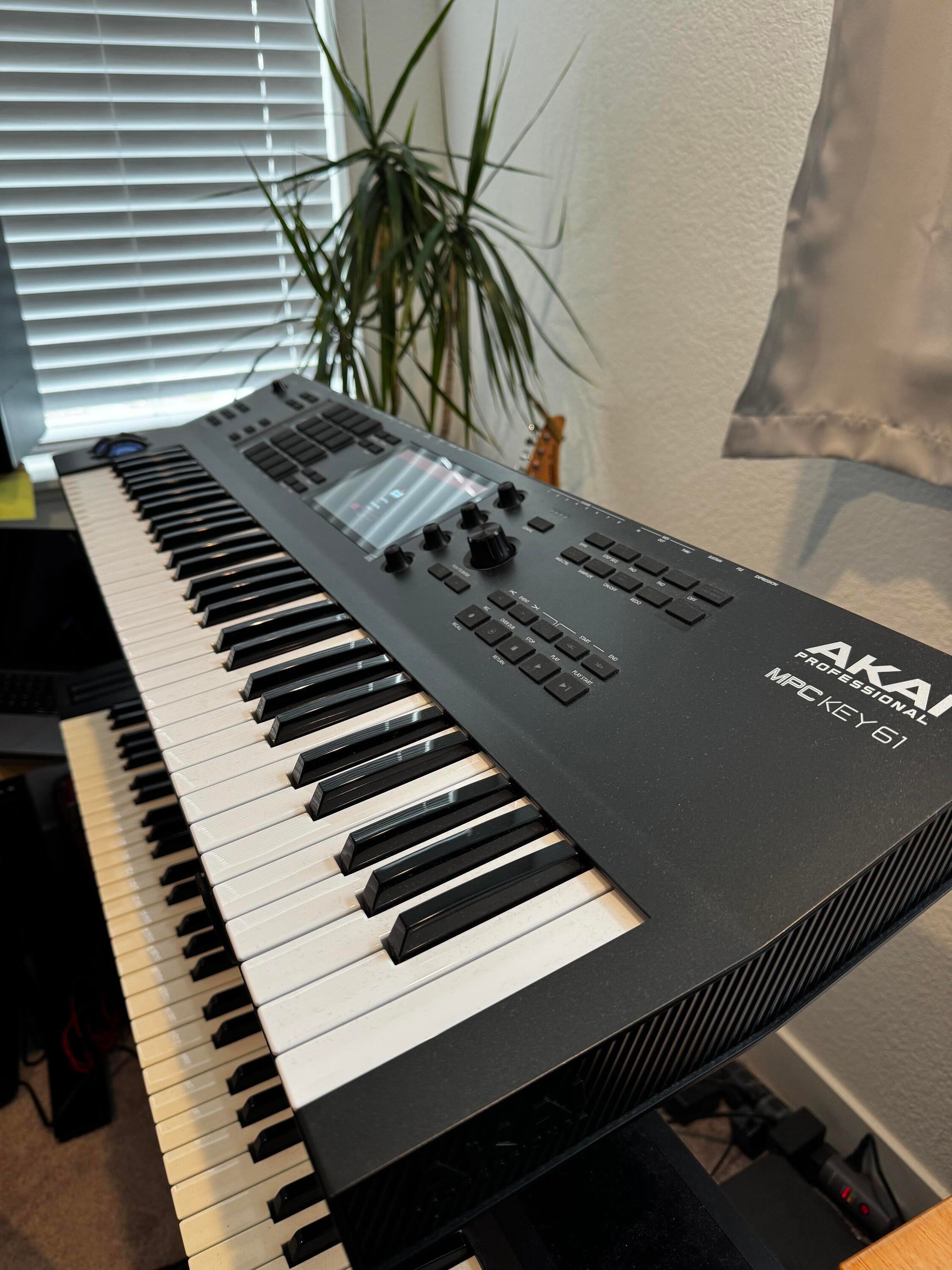 Used Akai Professional MPC Key 61 - Sweetwater's Gear Exchange