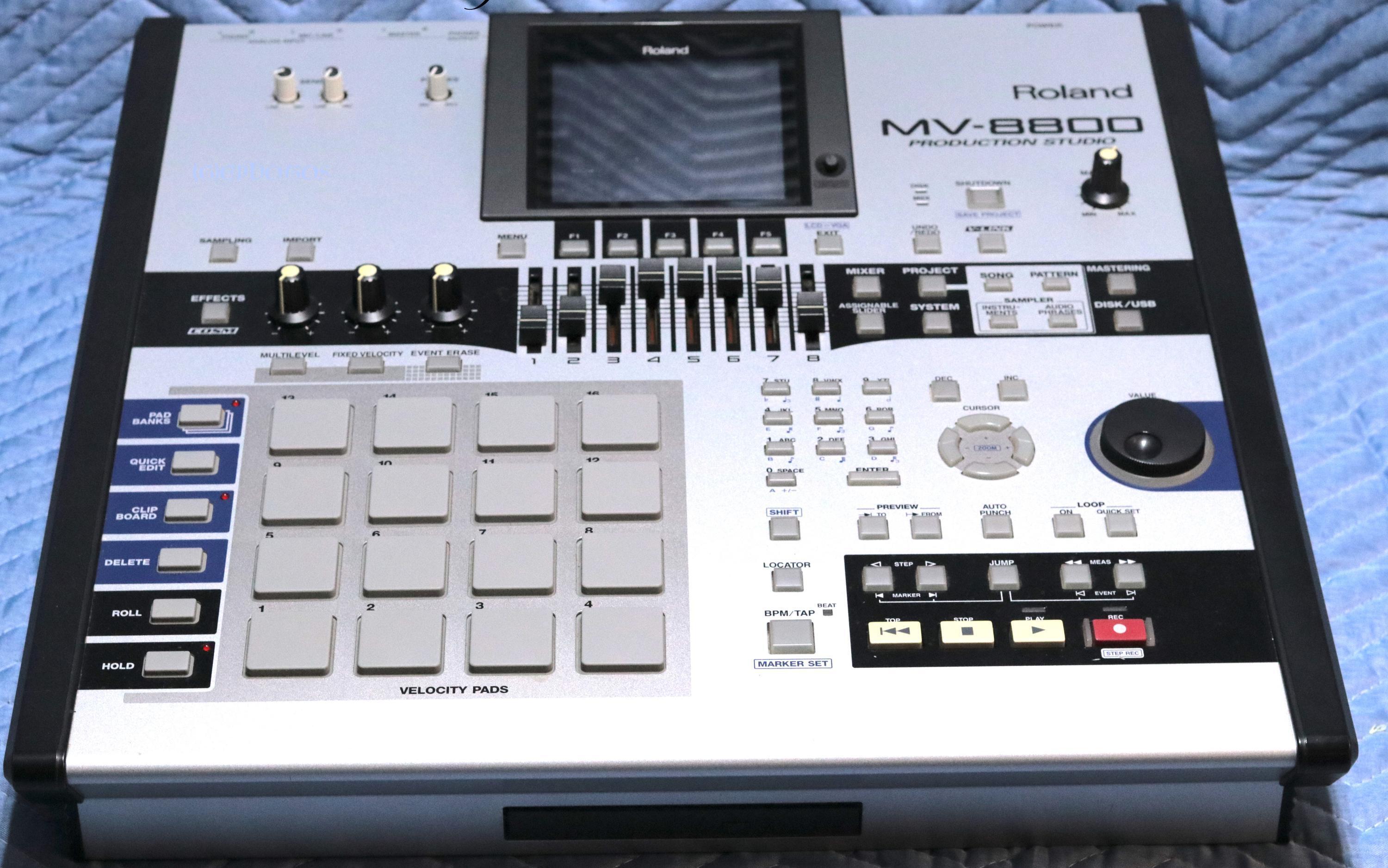 Used Roland MV-8800 - Sweetwater's Gear Exchange