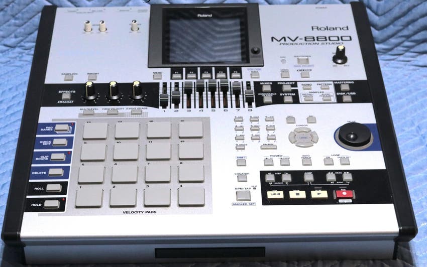 Used Roland MV-8800 - Sweetwater's Gear Exchange