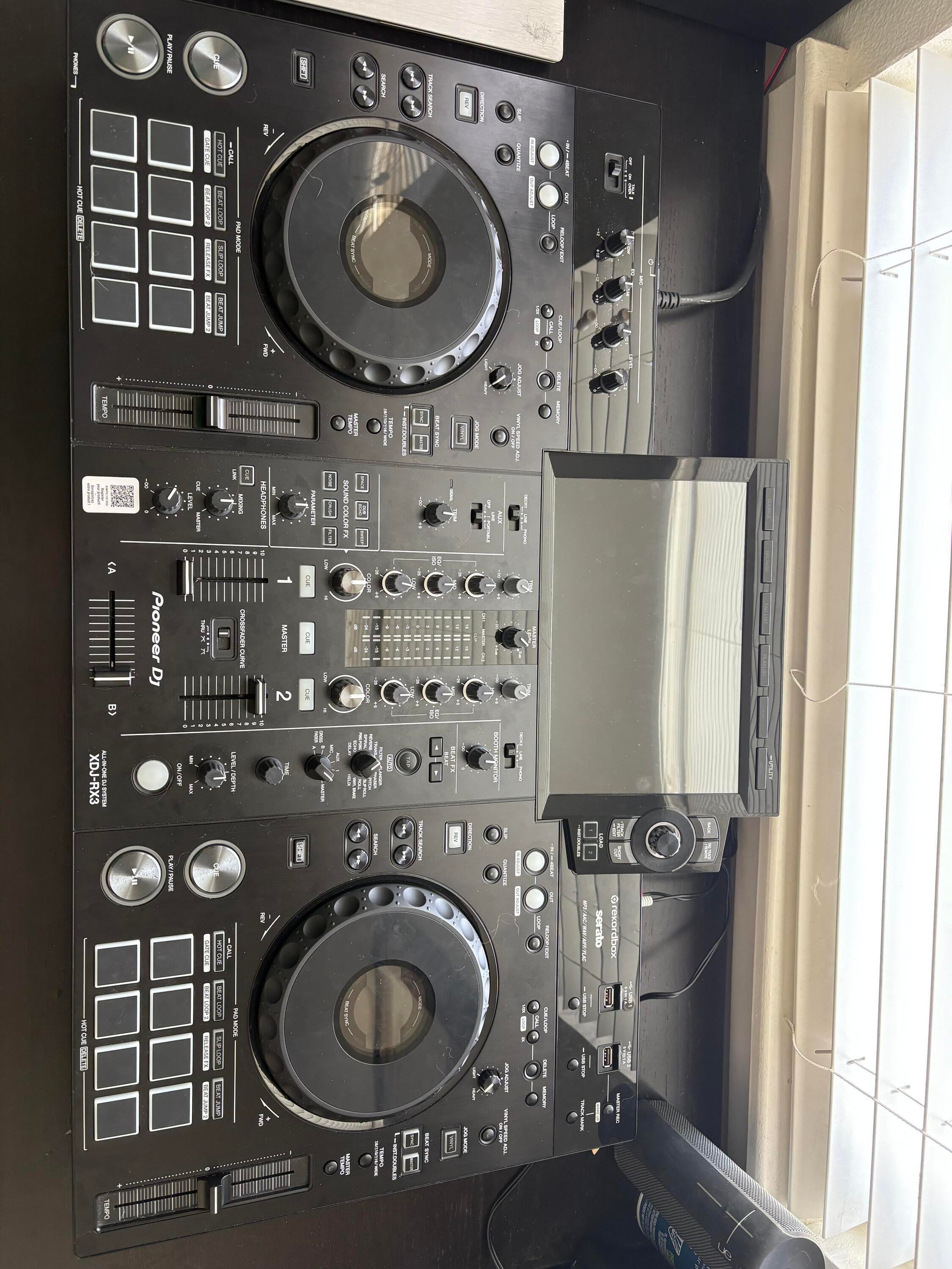 Used Pioneer DJ XDJ-RX3 Digital DJ - Sweetwater's Gear Exchange