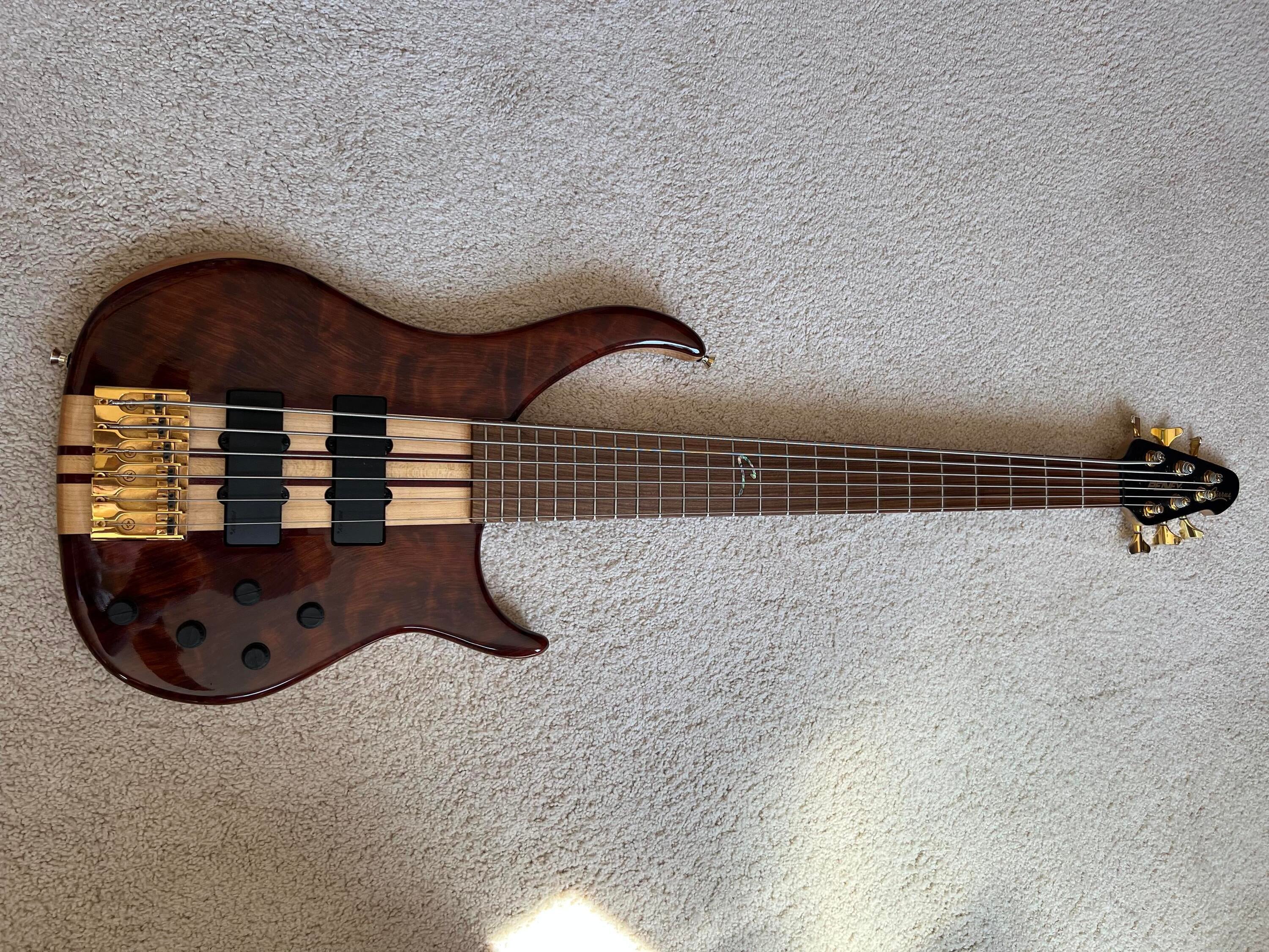 Used Cirrus Peavey Cirrus six - Sweetwater's Gear Exchange