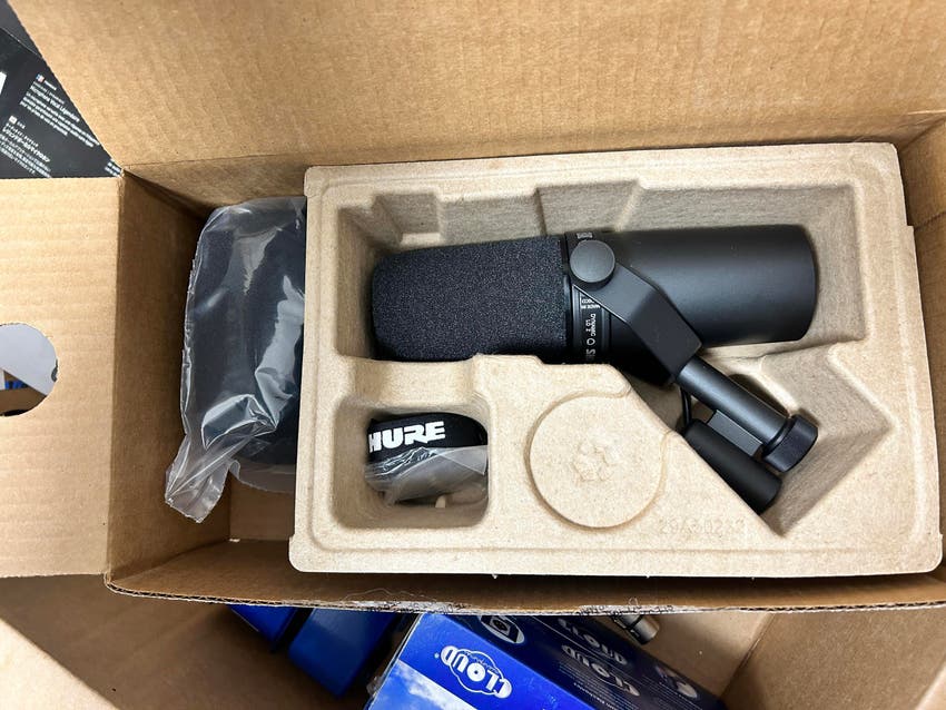 Used Shure SM7B Dynamic Microphone - Sweetwater's Gear Exchange