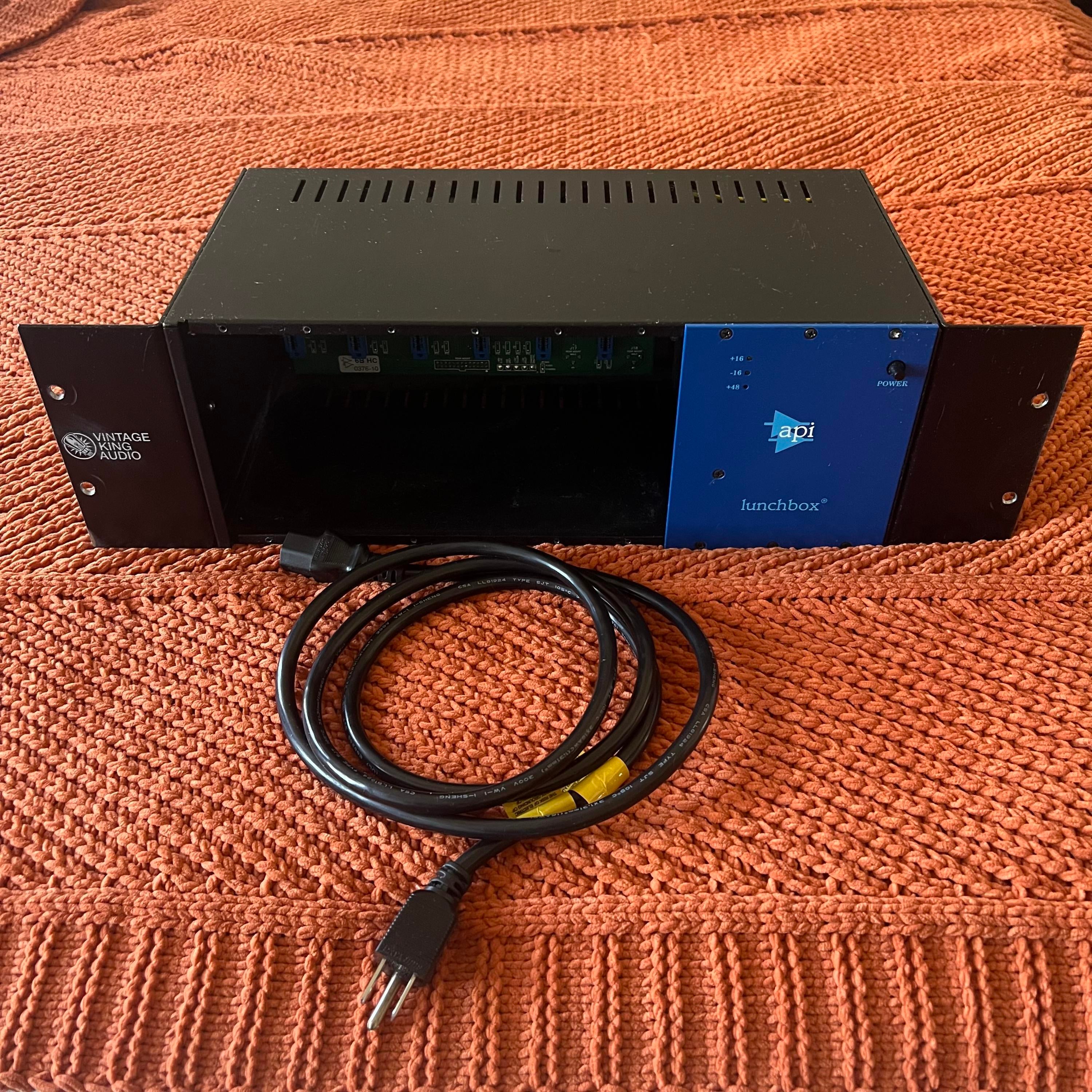 Used API 500-6B 6-slot 500 Series - Sweetwater's Gear Exchange