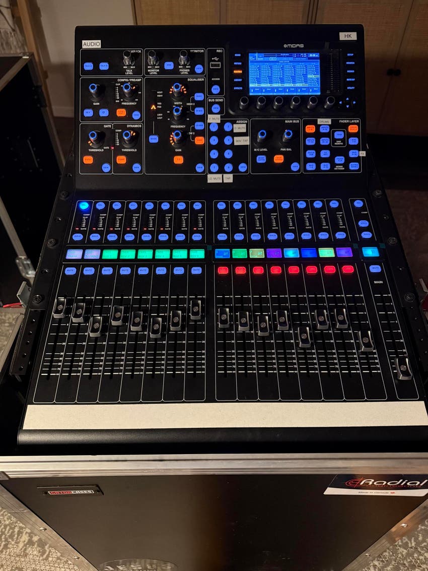 Used Midas M32R LIVE 40-channel - Sweetwater's Gear Exchange