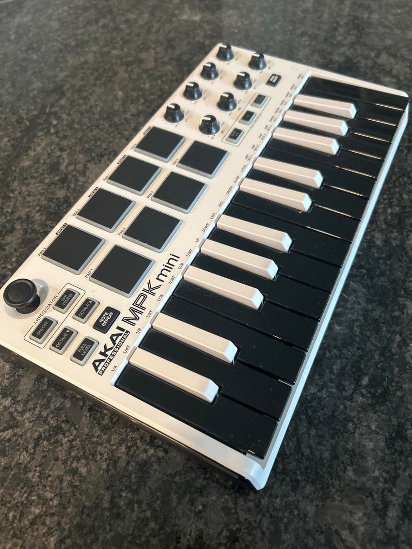 Used Akai Professional Akai MPK - Sweetwater's Gear Exchange