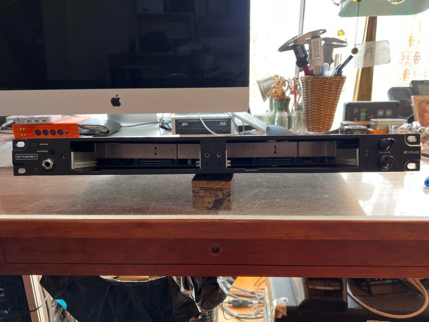 Used Synergy SYN2 Rackmount Preamp Module Dual Module Dock | Sweetwater ...