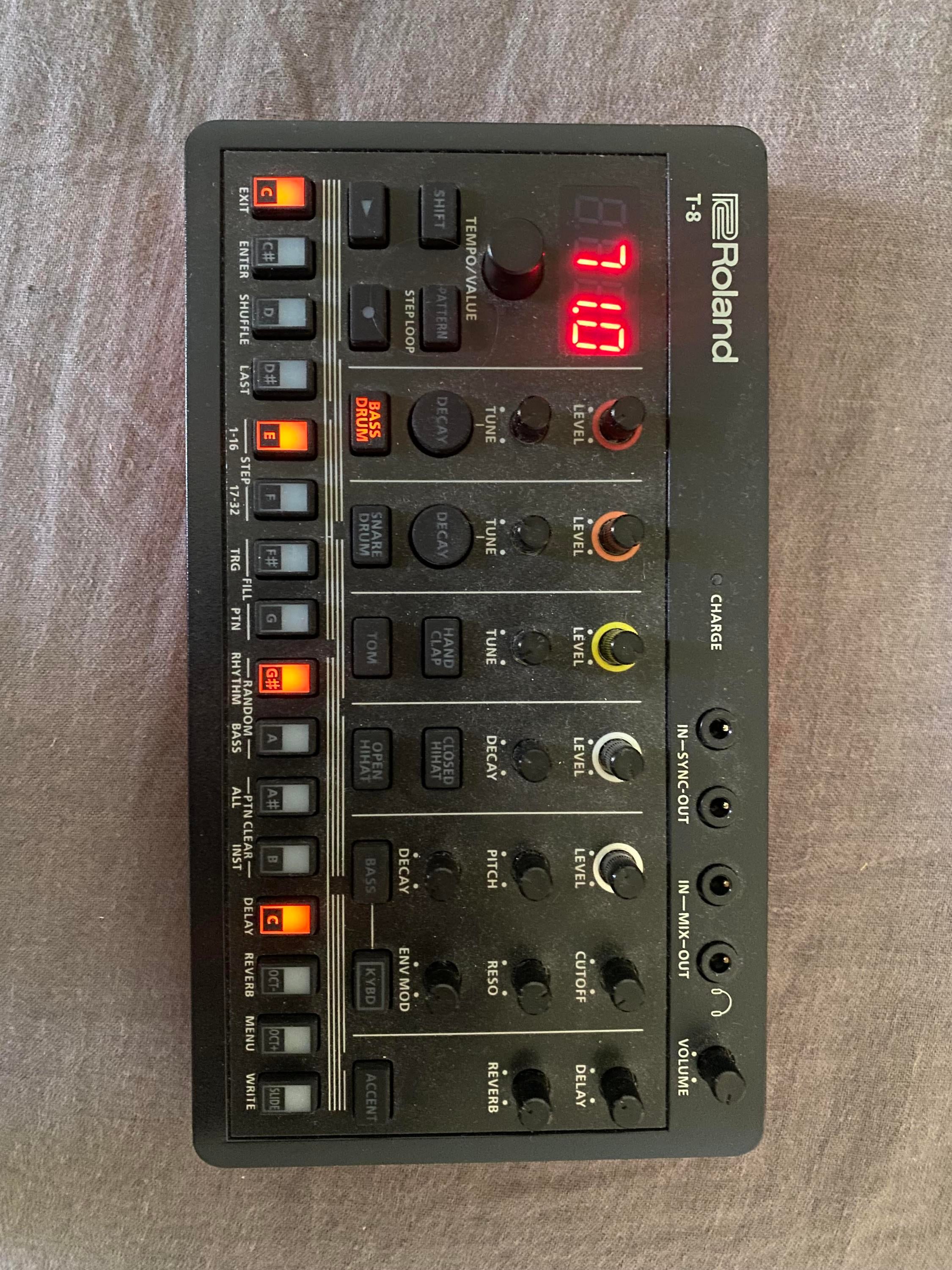 Used Roland Aira Compact T-8 Beat - Sweetwater's Gear Exchange