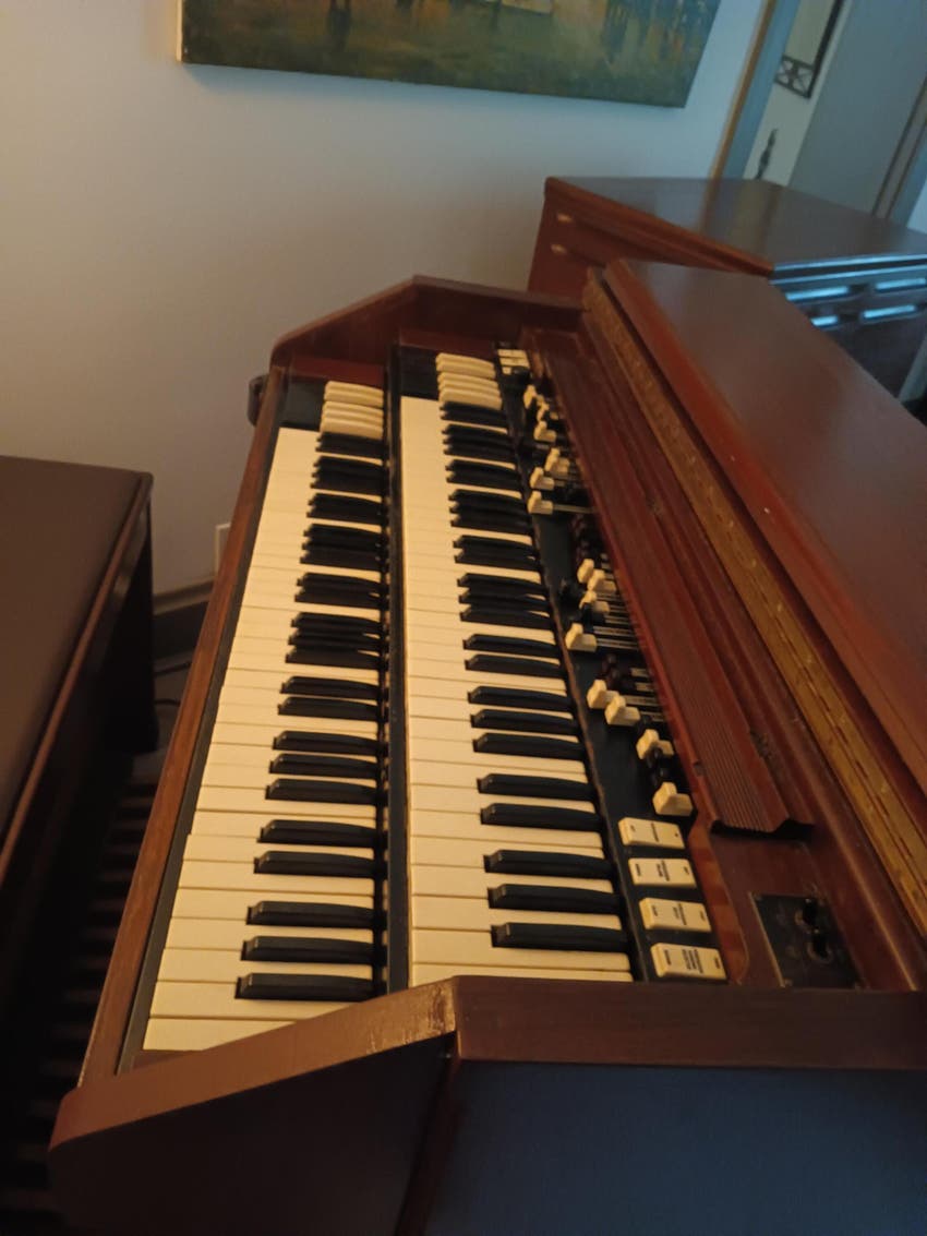 Used Hammond C3 Organ with a Leslie - Sweetwater's Gear Exchange